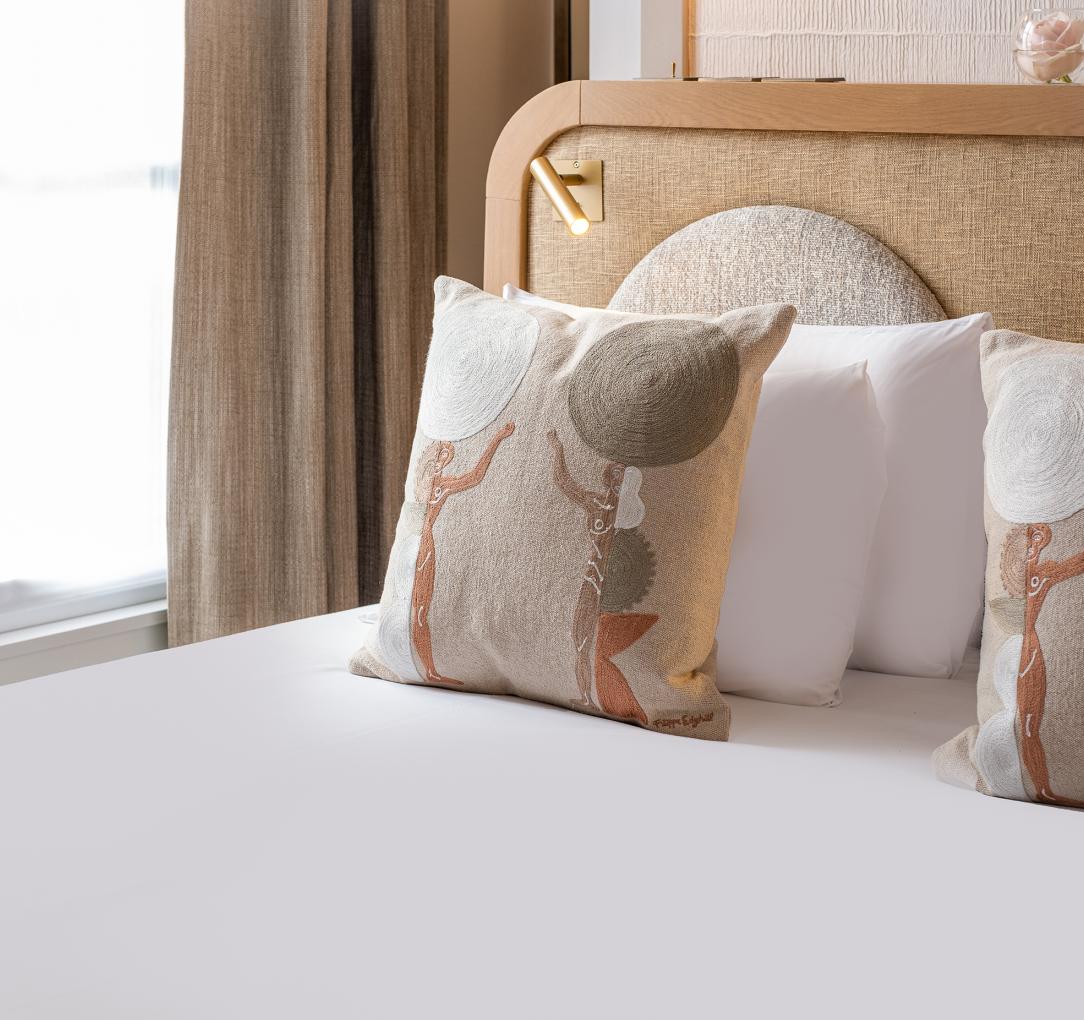 Le Monna Lisa Paris - Our Rooms & Suites