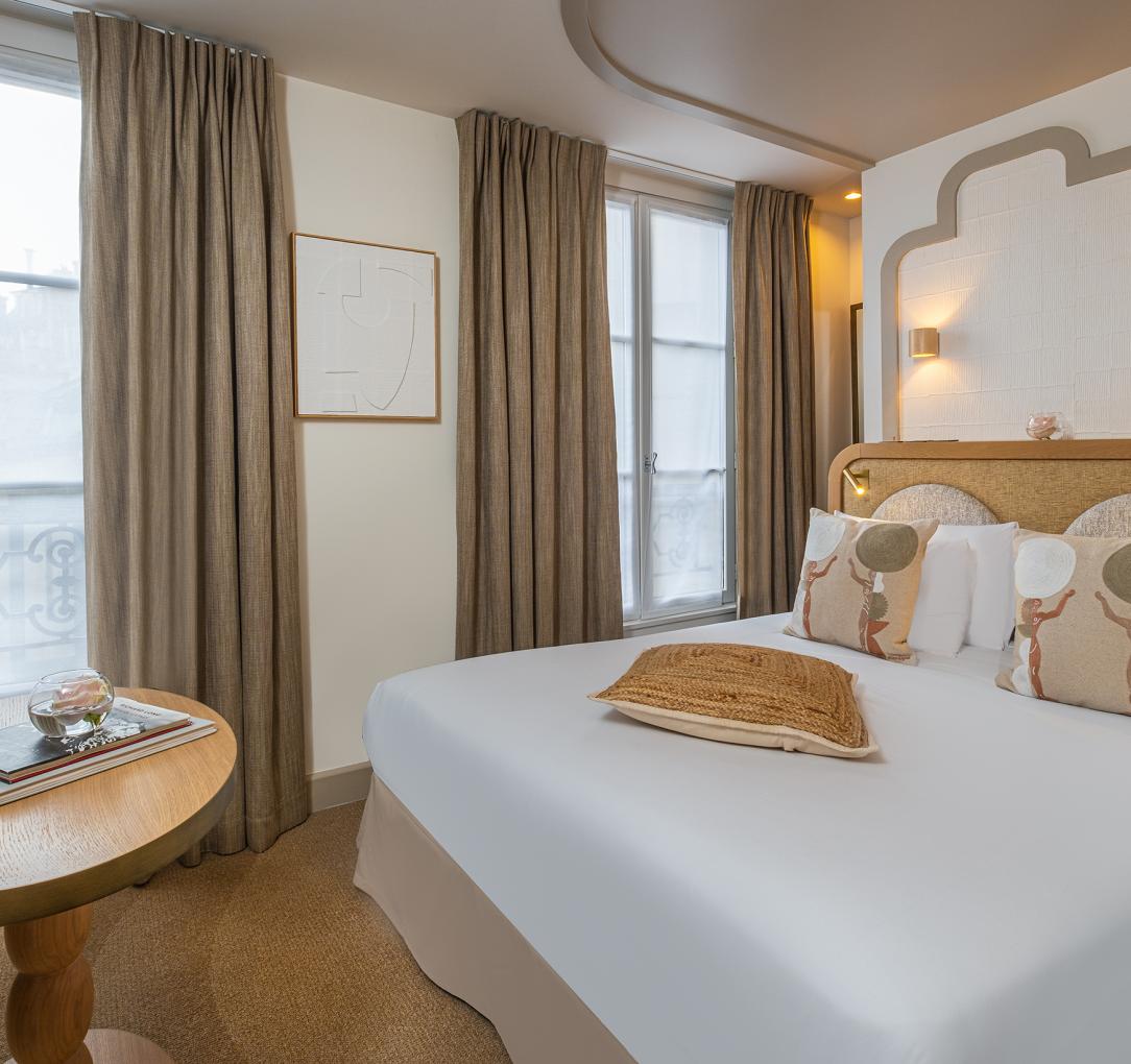 Le Monna Lisa Paris - Our Rooms & Suites