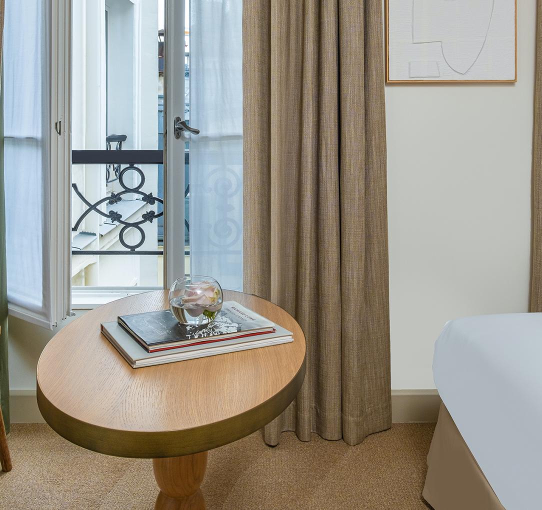Le Monna Lisa Paris - Our Rooms & Suites