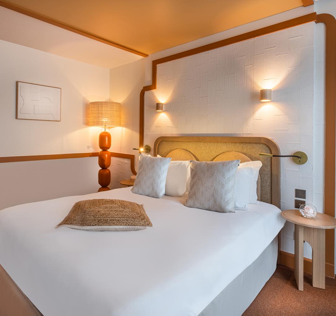 Le Monna Lisa Paris - Our Rooms & Suites